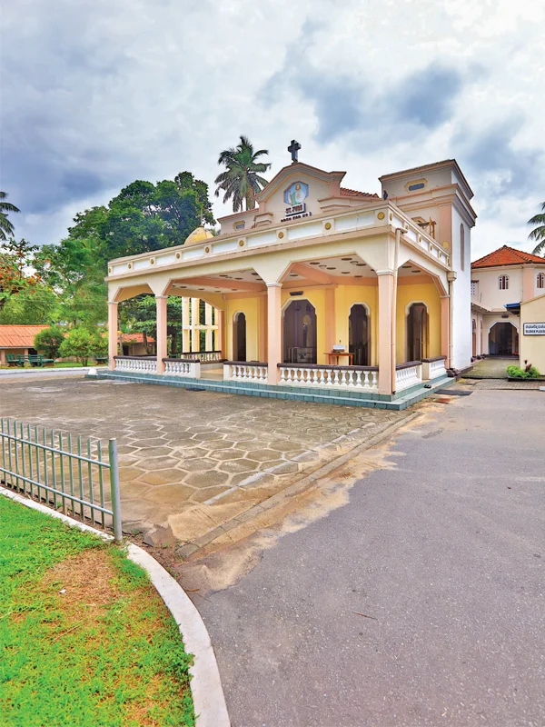 A Celebration: Feast of St Jude’s Shrine, Indigolla - Explore Sri Lanka