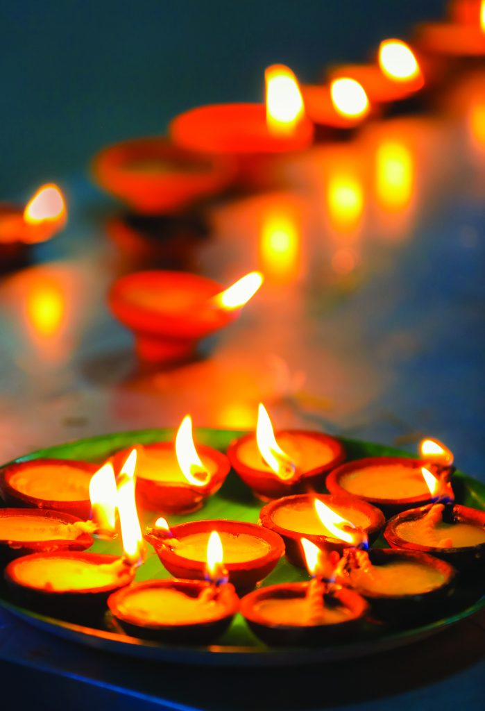 The Breathtaking Festival of Lights - Explore Sri Lanka