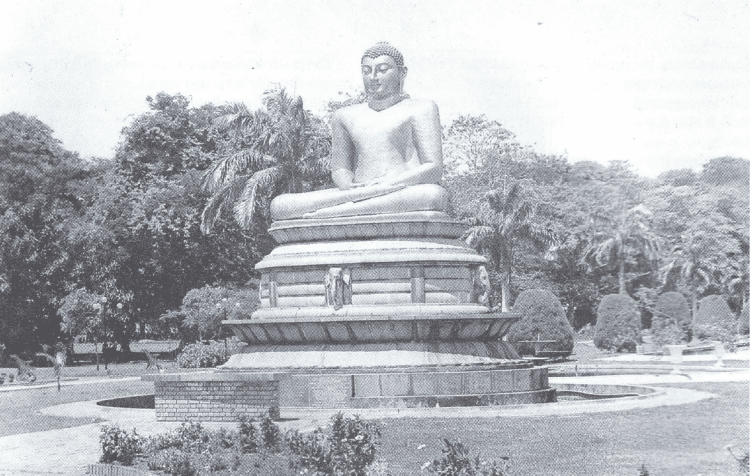 Vihara Maha Devi Park: Garden in the 'Garden City' - Explore Sri Lanka